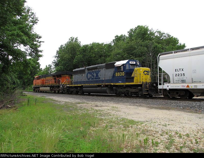 CSX 8830 and BNSF 7523